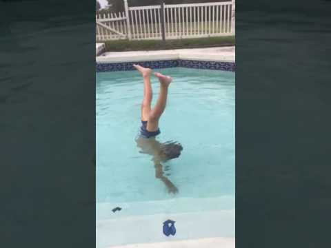 Pool handstands - YouTube