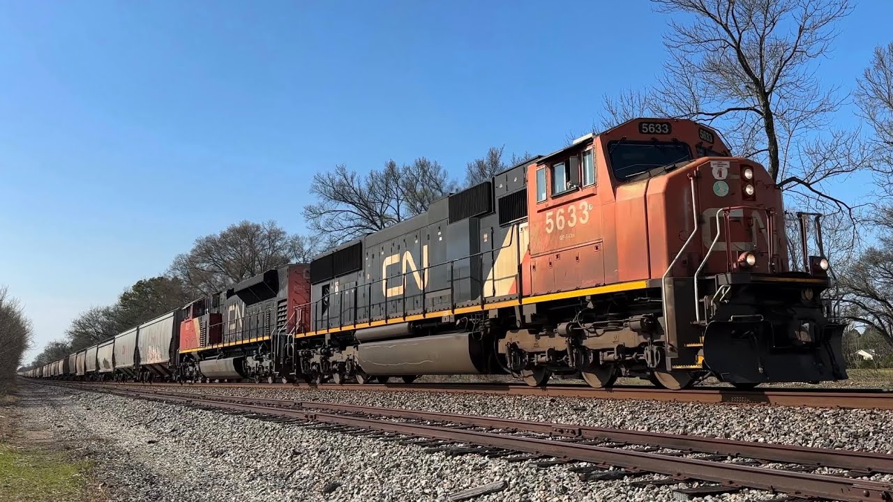 CN 5633 SD75I & SD70M-2 Lead Grain Train On The CN Fulton Sub - YouTube