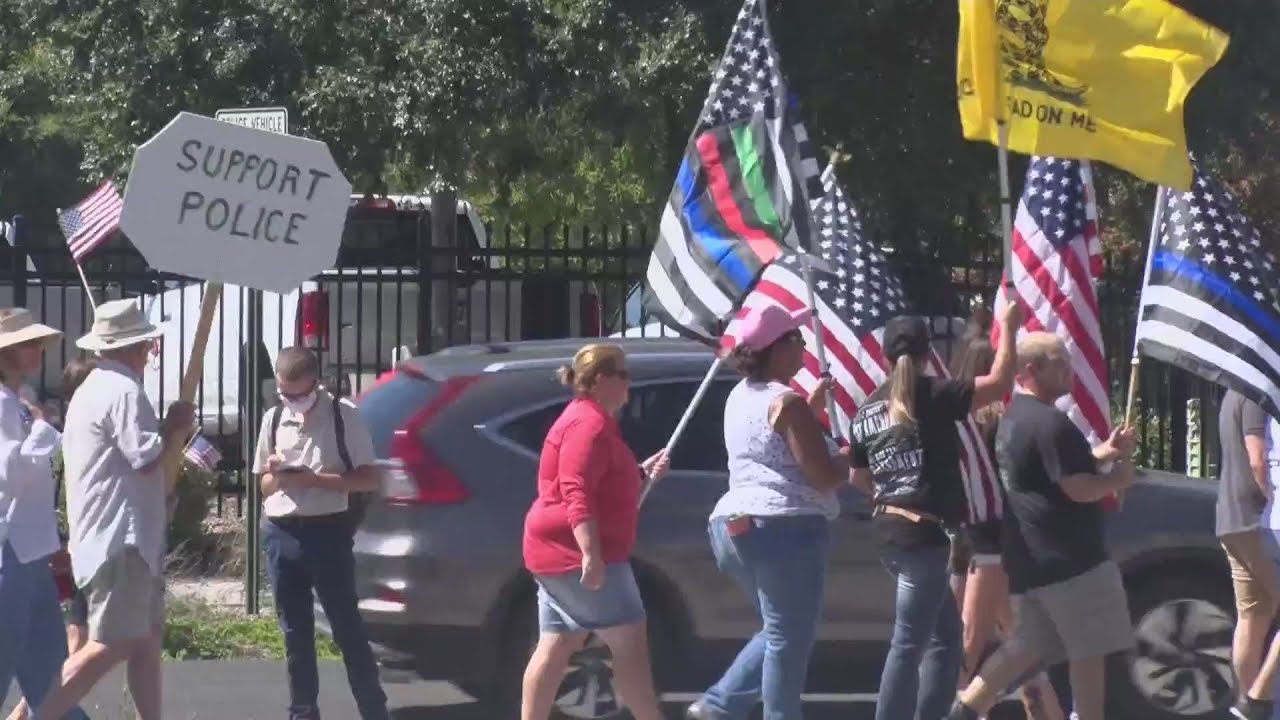 March to Support Police Officers - YouTube
