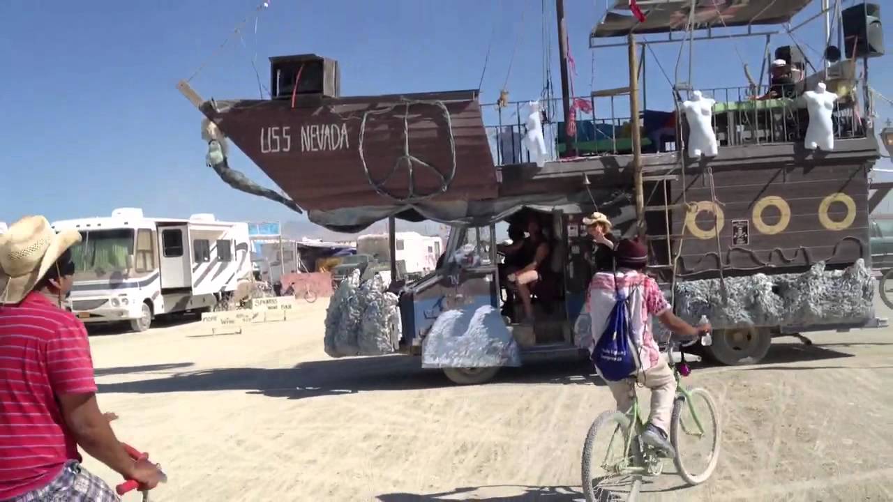 Burning Man : Pirate Ship - YouTube