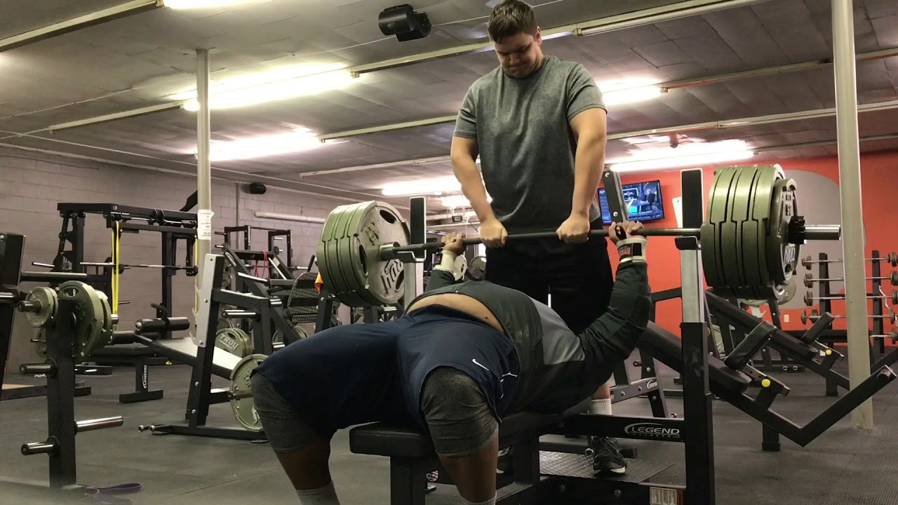 700lb BENCH PRESS!!! - YouTube
