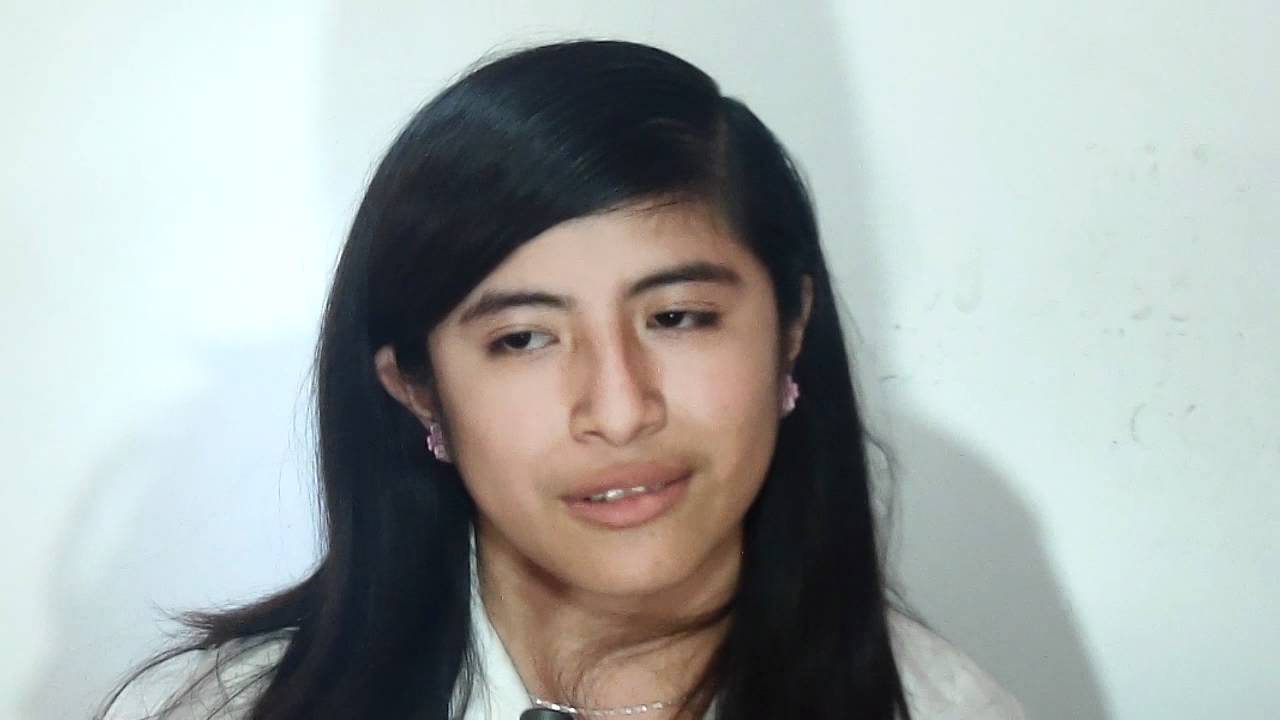 María Hoil - YouTube