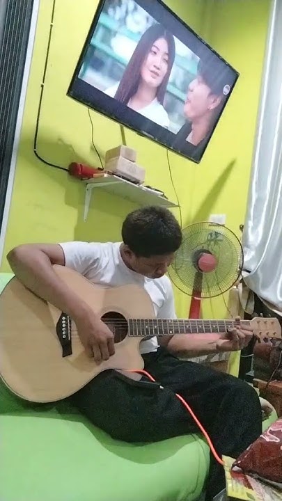 Pedro is Playing Guitar | Nong Ped Indy Nunid 2 - YouTube