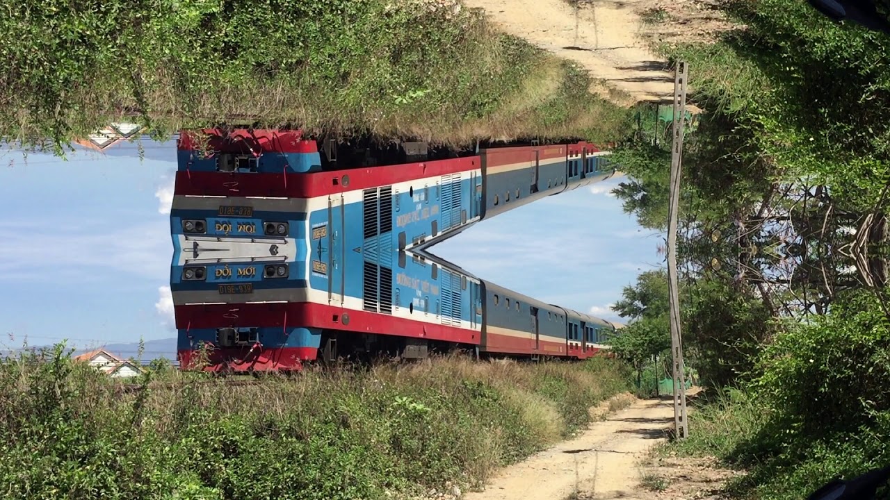 Show Up And Down The Train Phuc Thai Train YouTube show-up-and-down-the-train-phuc-thai-train-youtube
