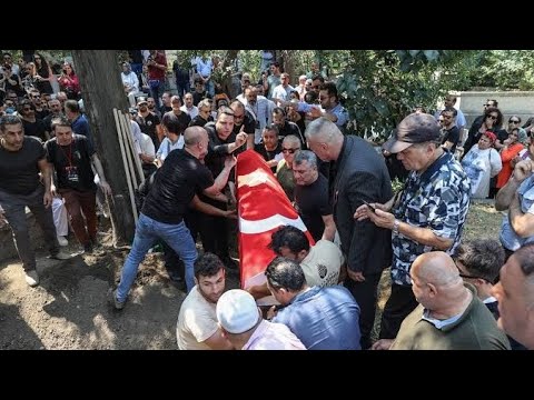 Özkan UĞUR derviş uğurlaması ile defnedildi.