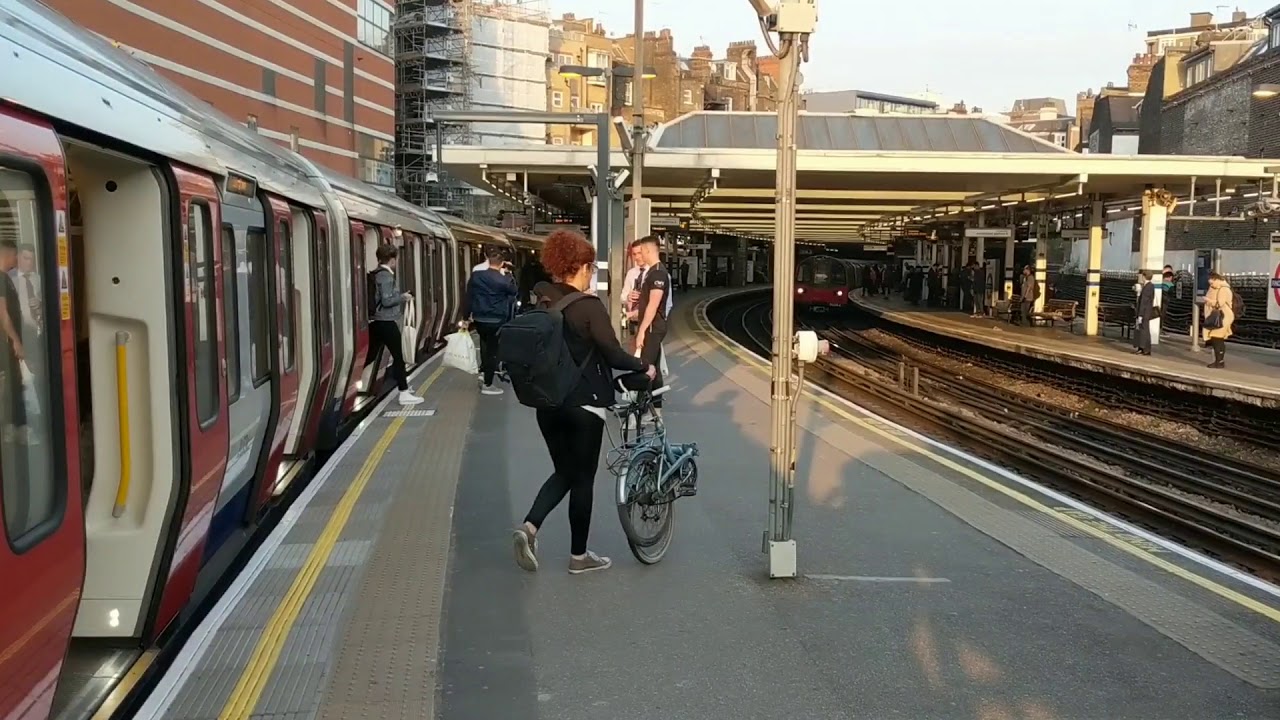 Finchley Road Station, Metropolitan & Jubilee Lines. London underground ...