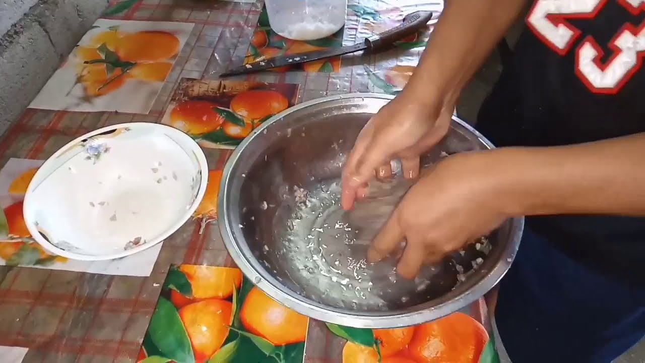 BOLA BOLANG UBOD NG SAGING||BOY MUKBANG - YouTube