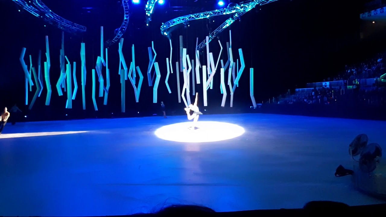 CNE ice show - YouTube