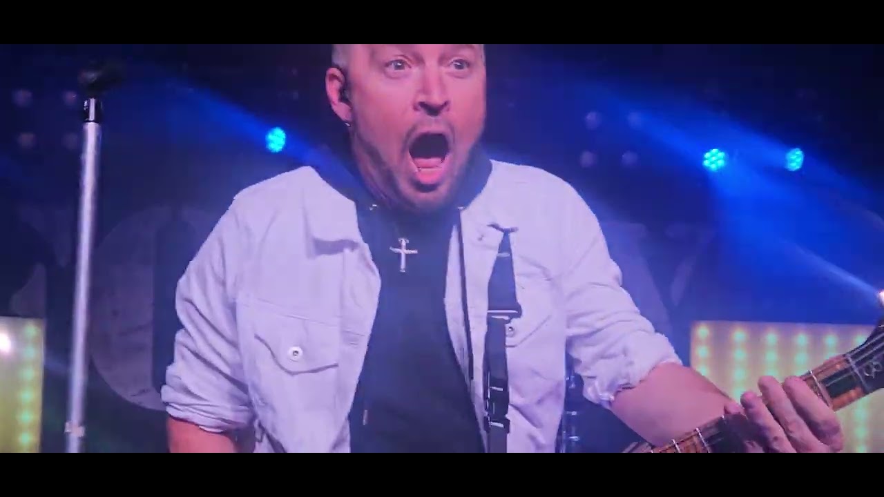 Fozzy - Spotlight (Live) Charlotte, NC 10-11-2024 - YouTube