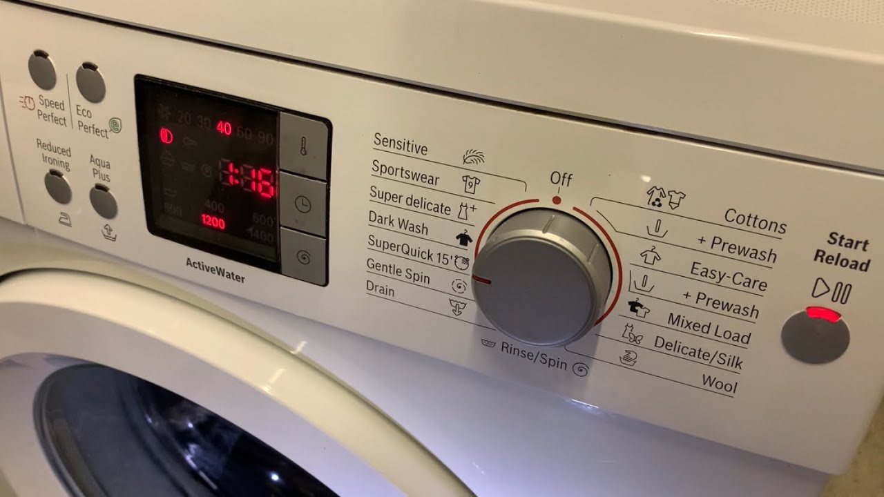 Bosch Exxcel 7 WAQ28460GB - Dark Wash 40° - YouTube