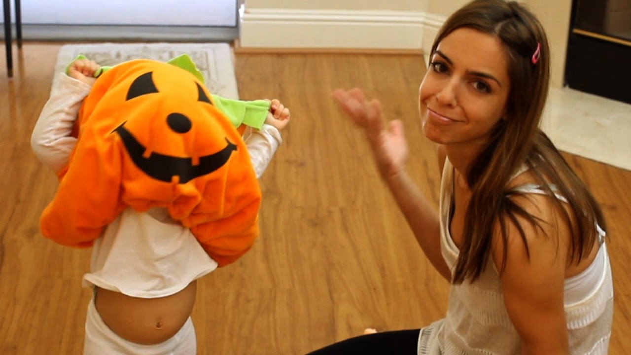 TRICK OR TWEET?!? - YouTube