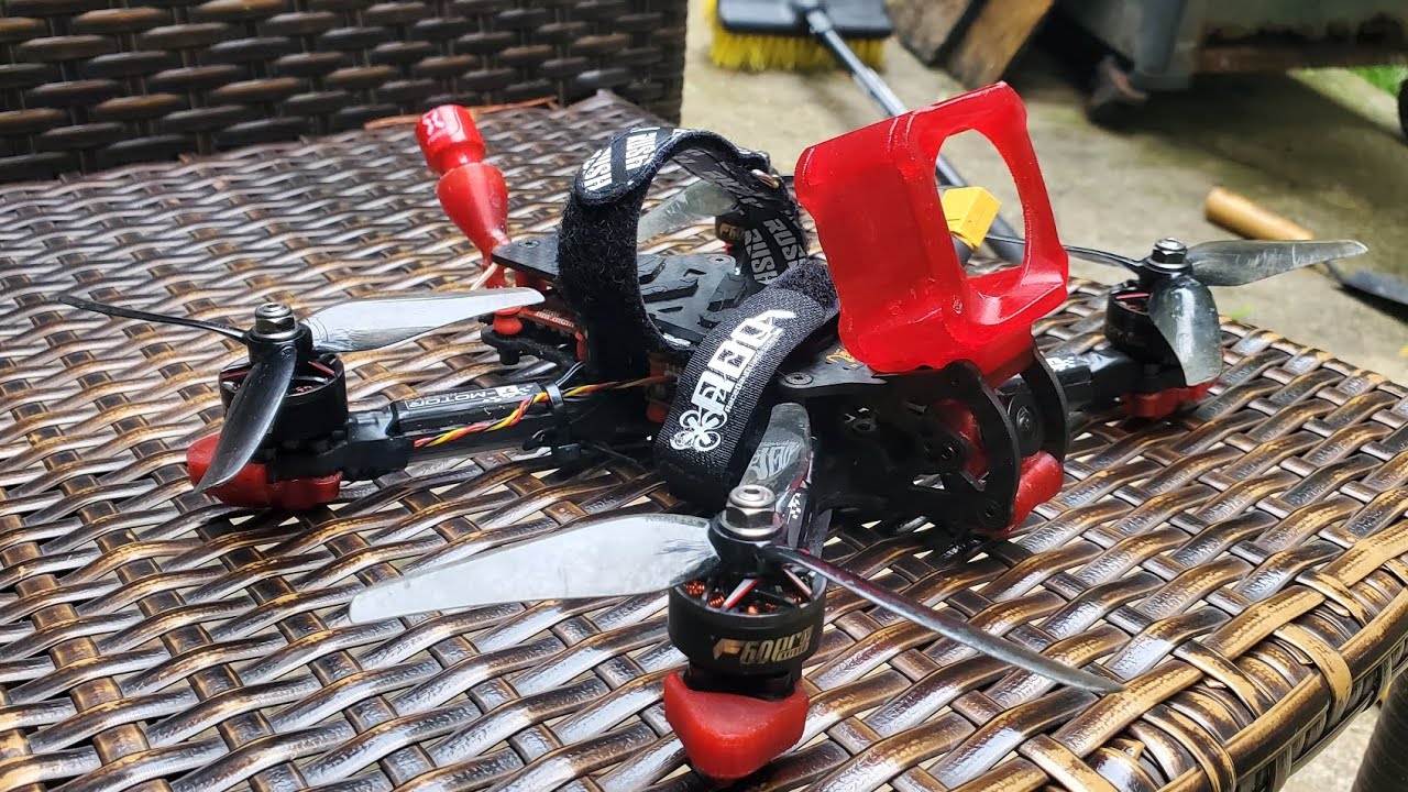 FPV Freestyle | Bus stop Proxy Rip | One Pack - YouTube