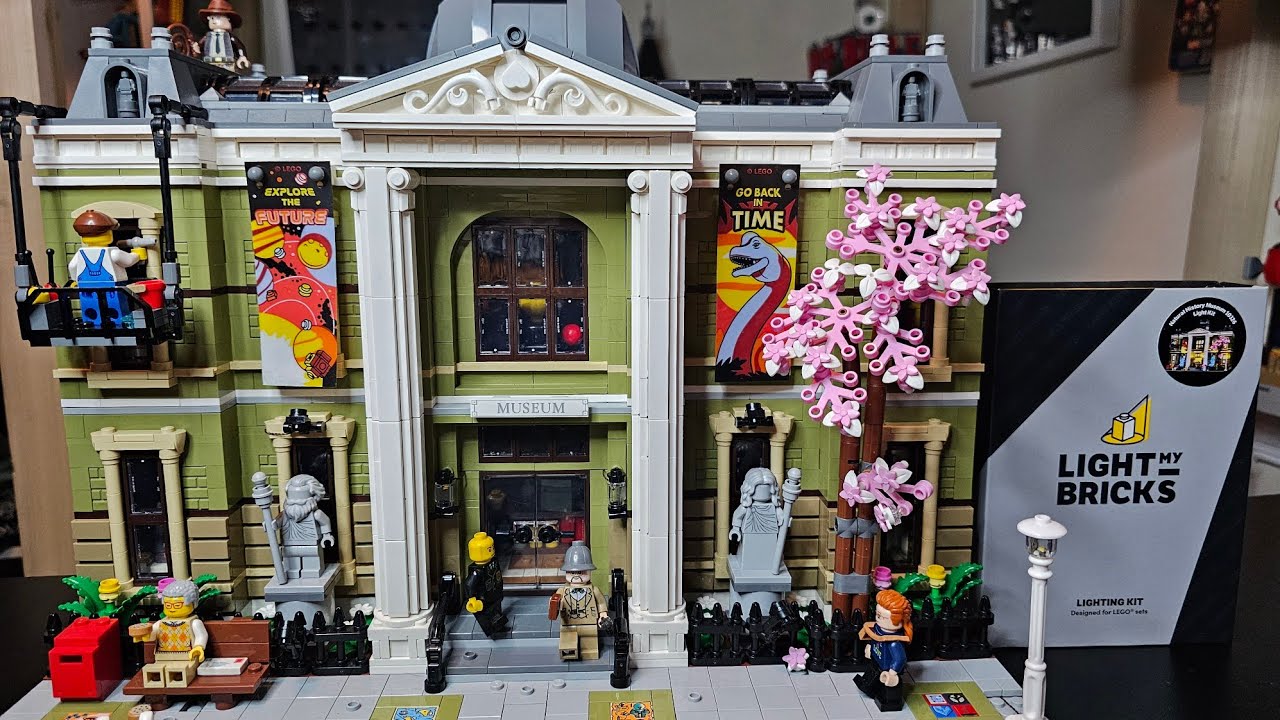 Adding Lights and a Custom Sidewalk to the Lego City Modular Museum ...