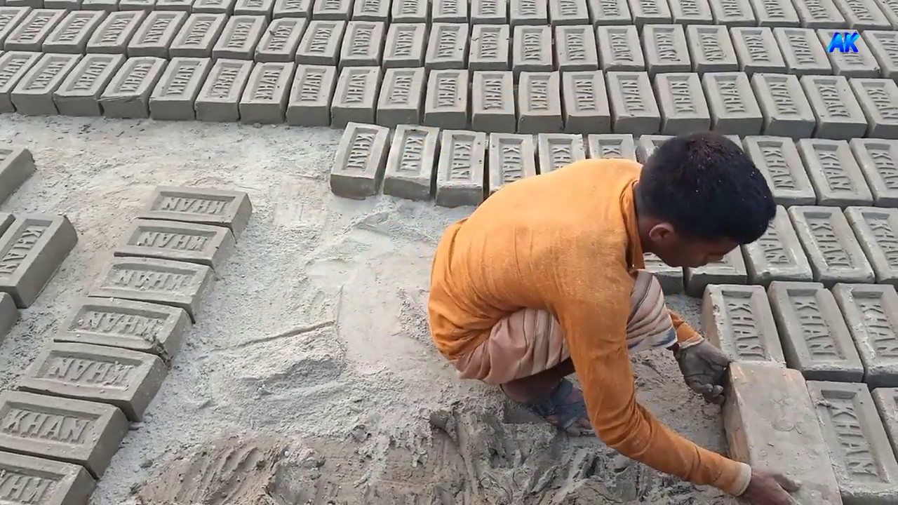FAST LEVEL WORKER MAKING CLAY BRICKS BY HAND(PART-37). - YouTube