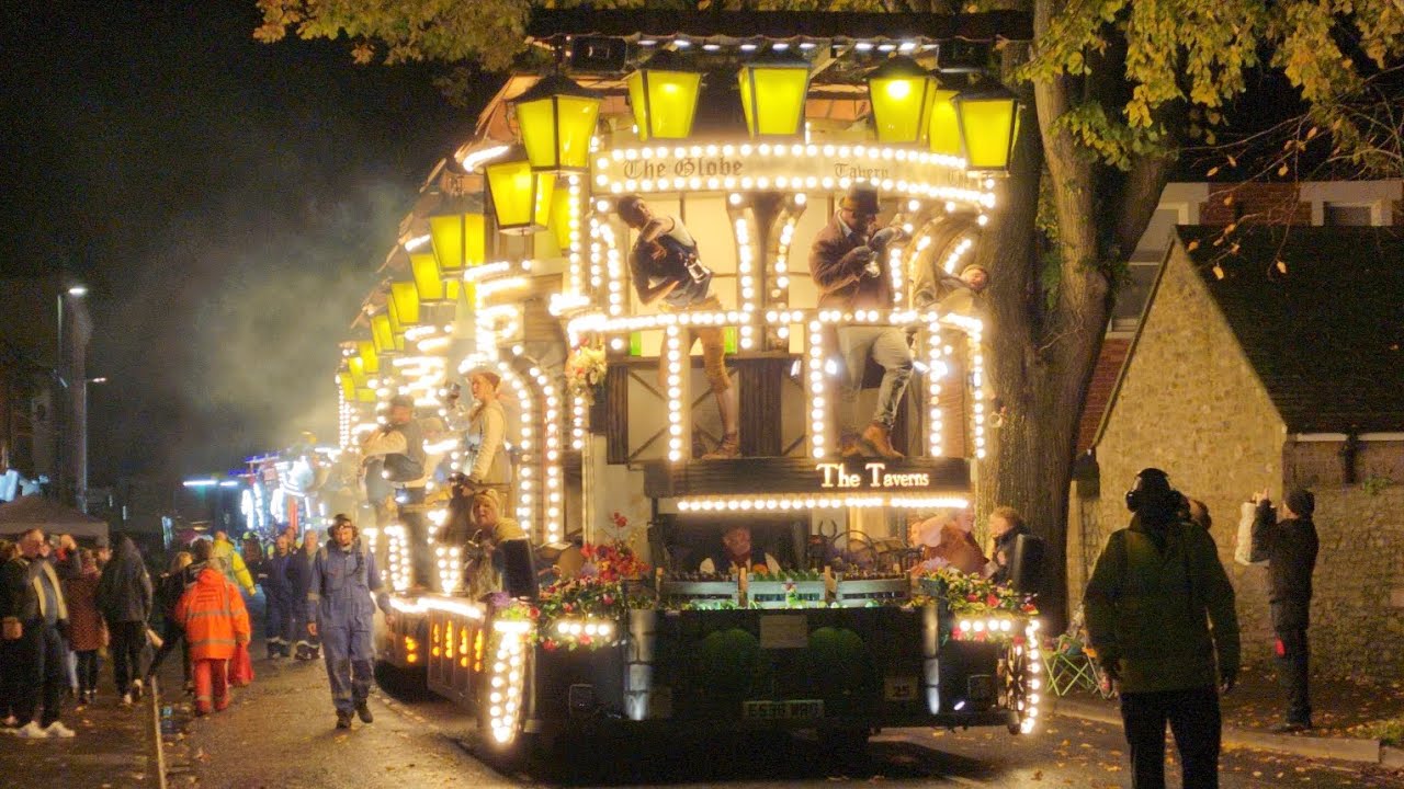 Globe CC - Wells Carnival 2023 - YouTube