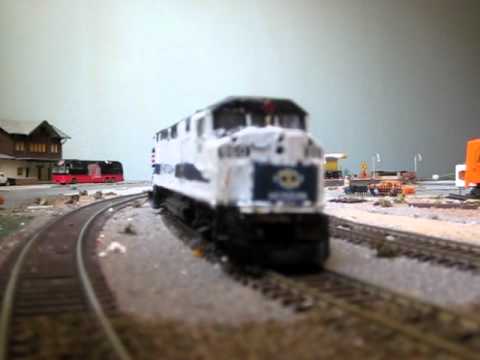metrolink 860 getting pushed on to the mainline by 1996 - YouTube