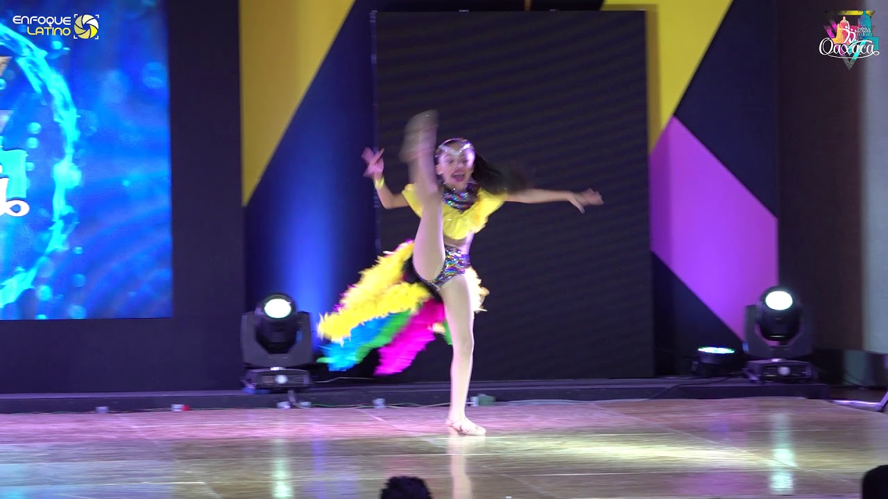 Azul Herrera - Salsa Solisa Infantil Mujer - OSBF 2020 - YouTube