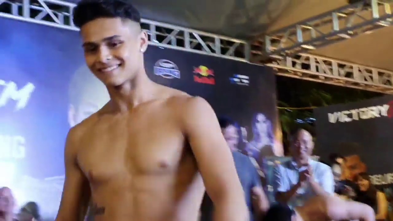The Most Epic Face-Off and Weigh-in in Vietnam Boxing | Victory 8 ...