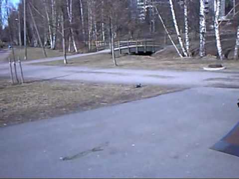 RC18T Factory Team Brushless 3S Bashing jumps jumping crashing - YouTube