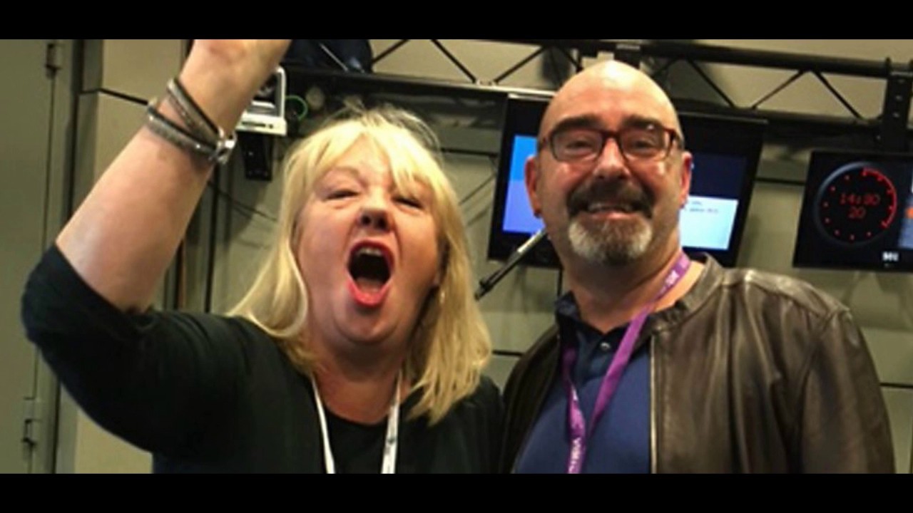 2017-03-04 Bonehead from Oasis interview BBC Radio 6 - YouTube