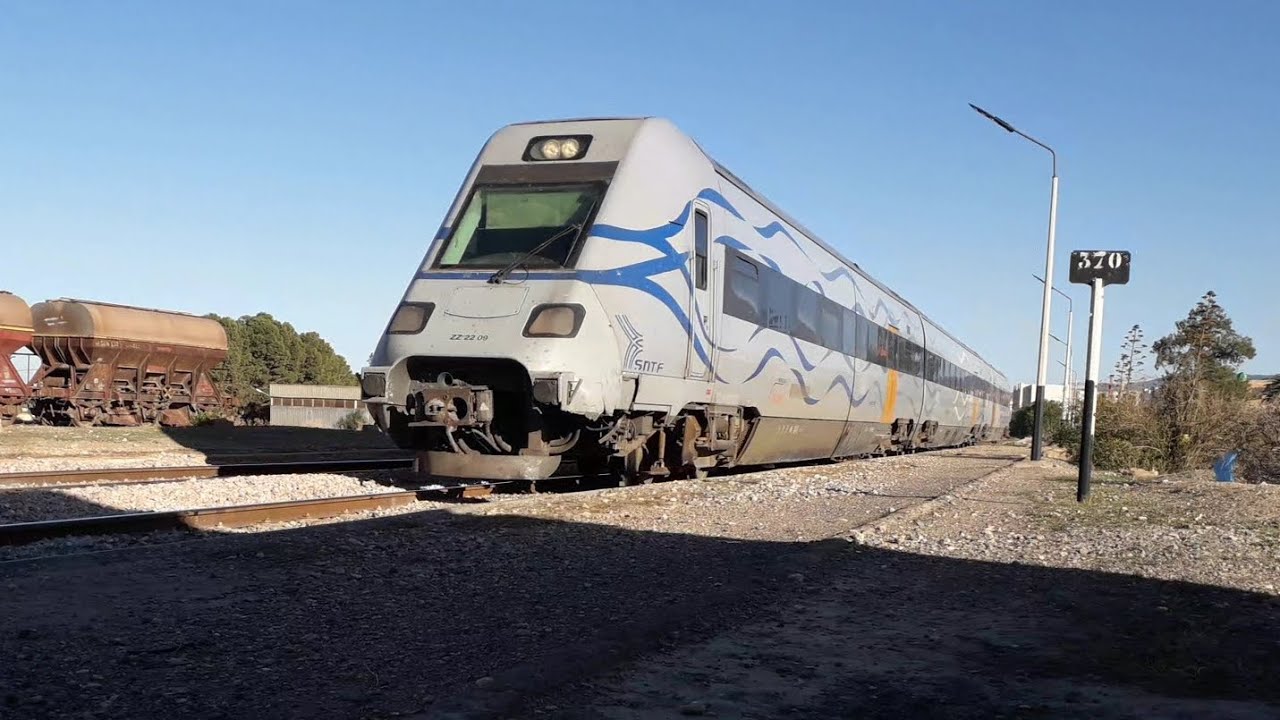 SNTF ALGERIE | L'autorail (CHLEF-ORAN) à La gare de SIG Mascara . - YouTube