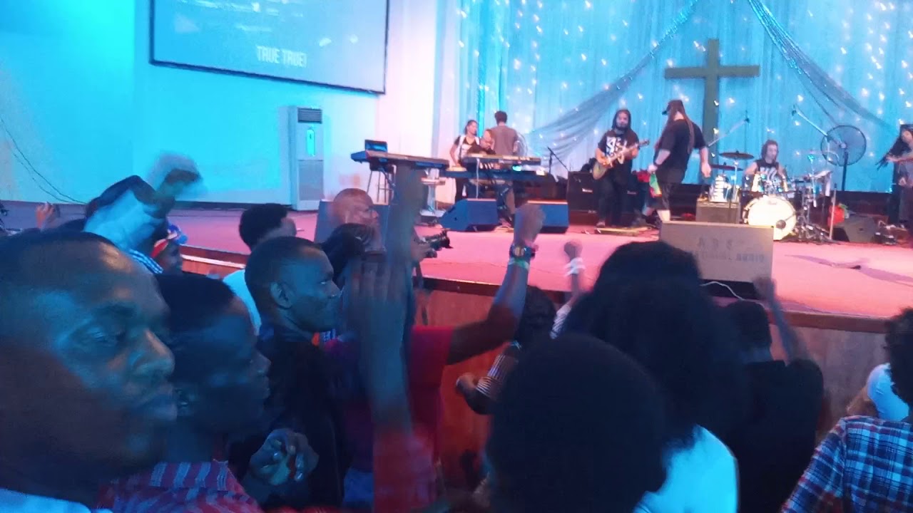 CHRISTAFARI band on stage DAR ES salaam 13/01/2019 - YouTube
