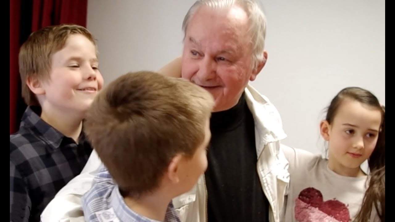 ,,Mindigpalacsintás" Fecske Csaba - YouTube