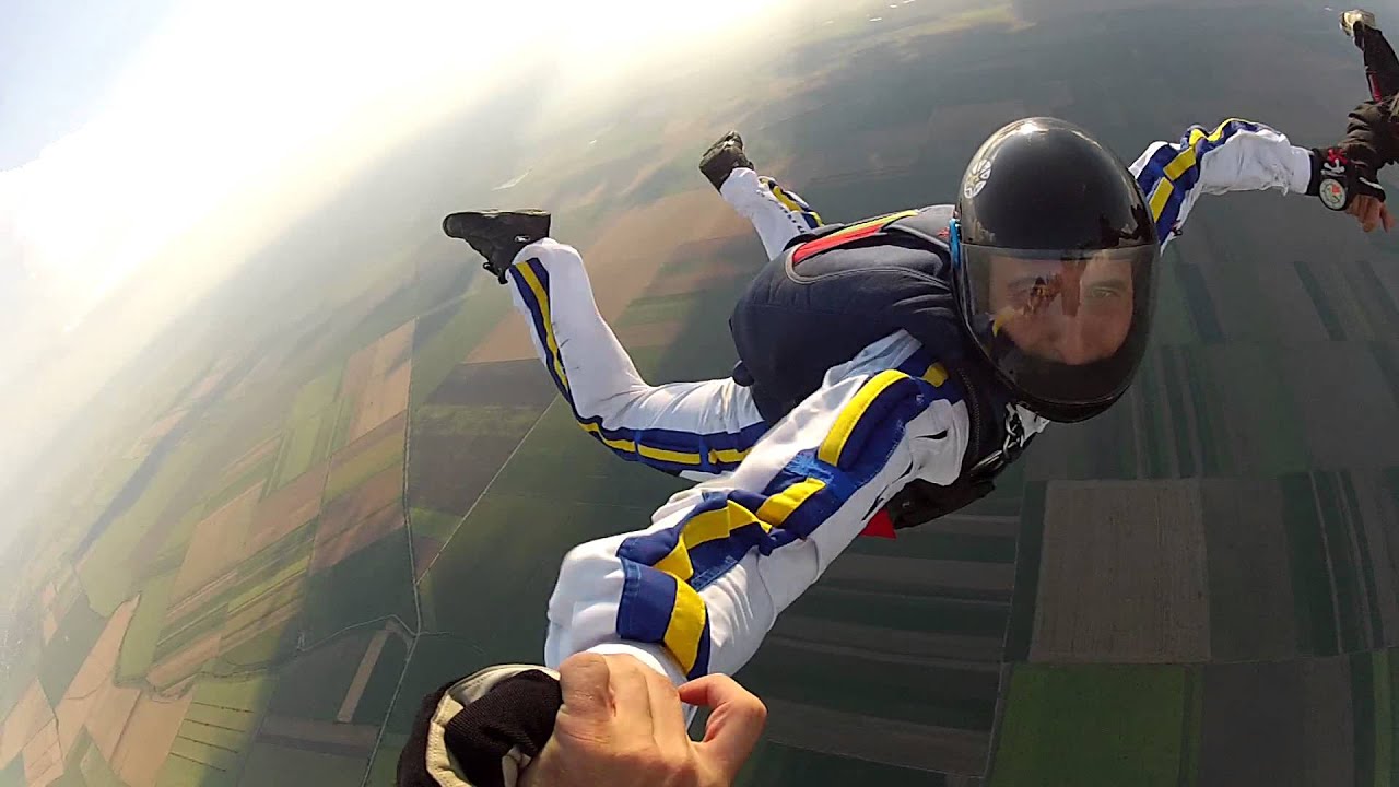 Skydiving..4 way out of cessna 182 @ Gojump Skydiving Club Timisoara ...