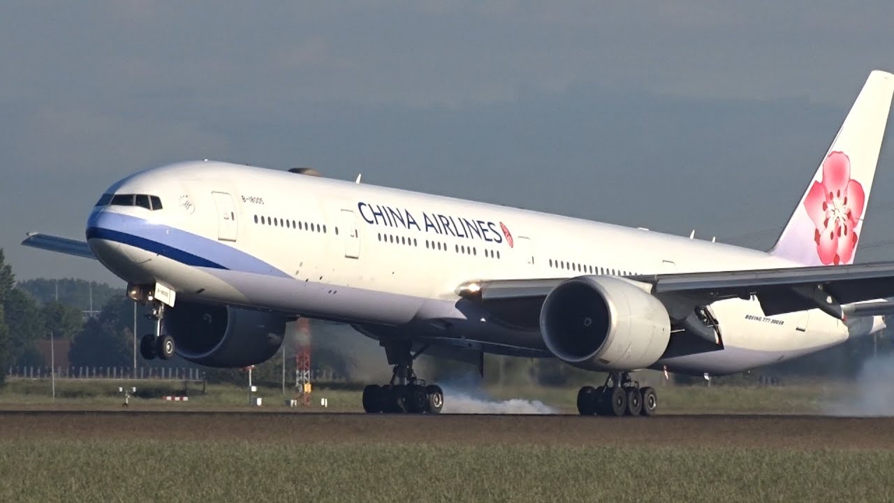 BIG Planes Landing In The Early Morning B747, A330, B767, B777, B787 ...