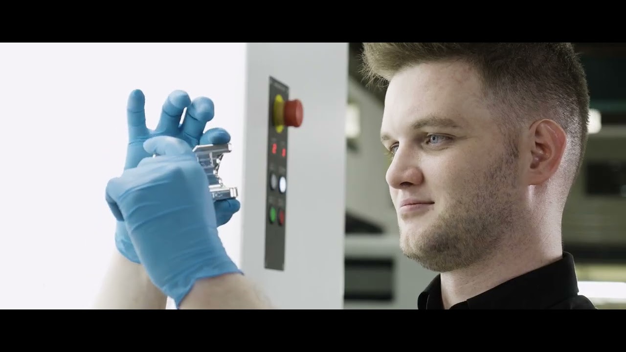 MICRO DYNAMICS Vertical Machining Center - YouTube