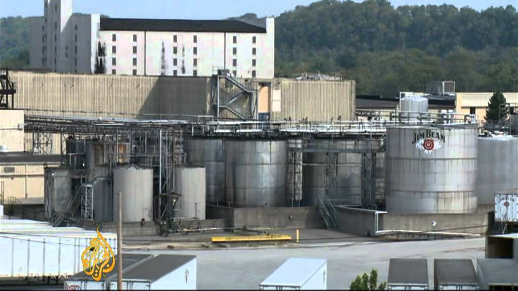 Whisky fungus tarnishes homes in Kentucky - YouTube