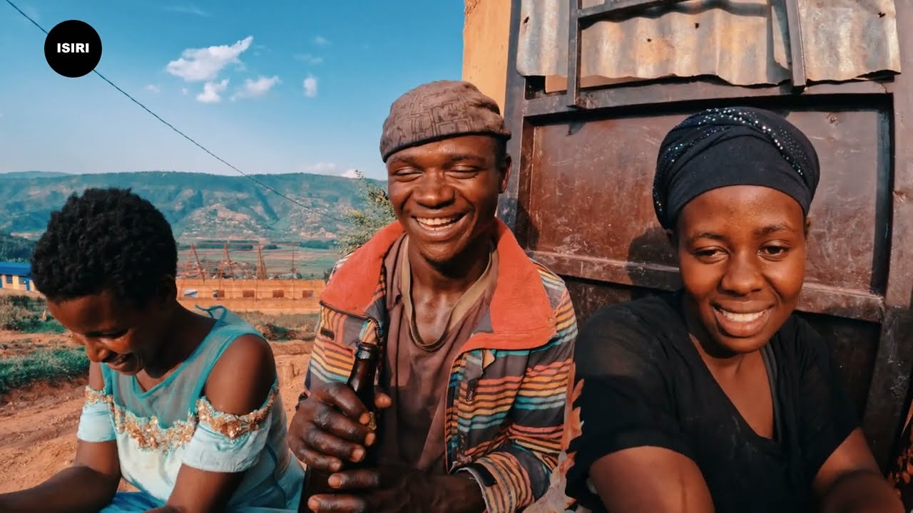 Ubuzima bw'Umugabo Urongora Abagore 2 Icyarimwe [ Uburiri Bumwe ...