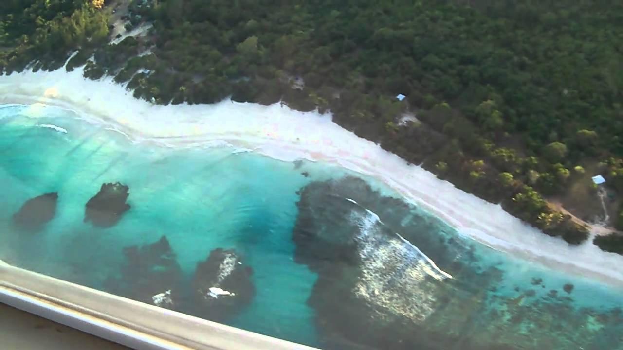 Landing in Culebra - YouTube