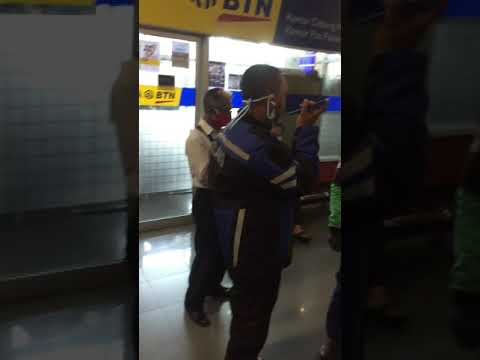 BAPA-BAPA OJOL NGAMUK DI KANTOR POS JAKARTA PUSAT