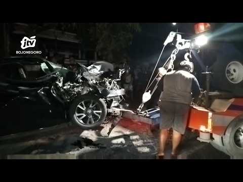 Laka Beruntun Jalan Ngawi-Caruban 3 Orang Luka Luka