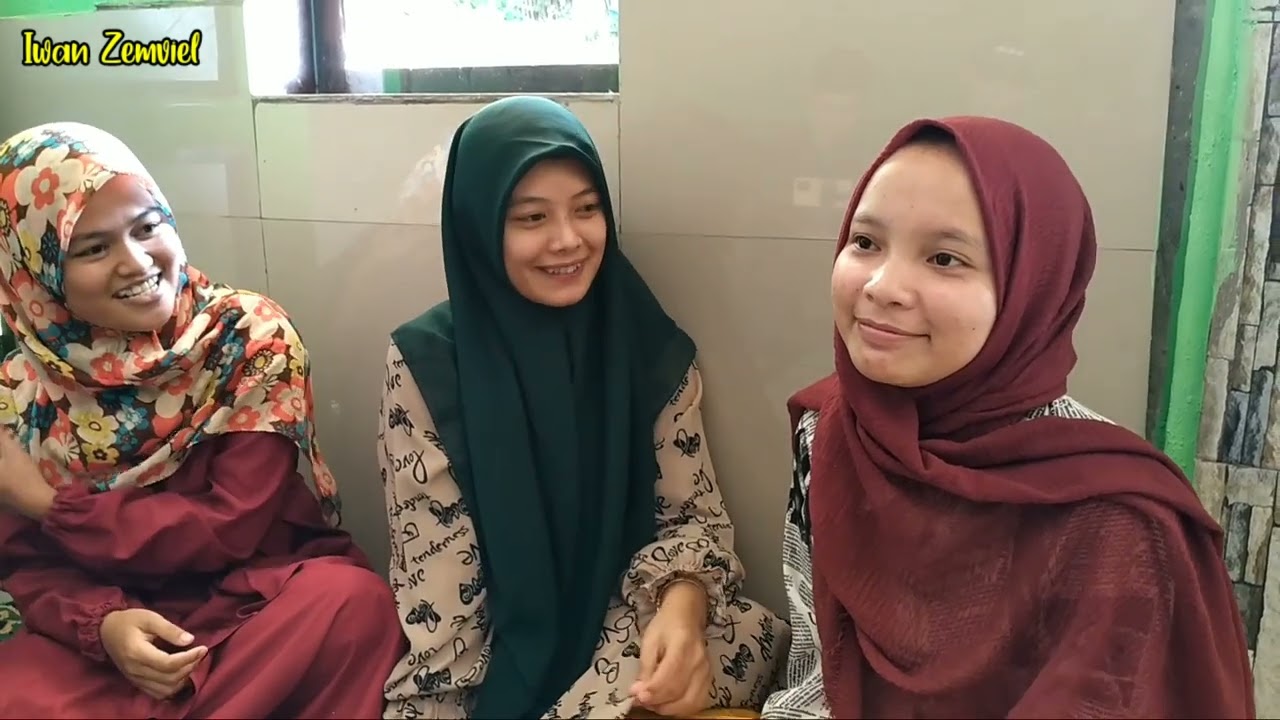 SANTRI SANTRI CANTIK PESANTREN DIATAS GUNUNG || Kp.Jati Ds.Mekarwangi Sukawening. Garut - YouTube