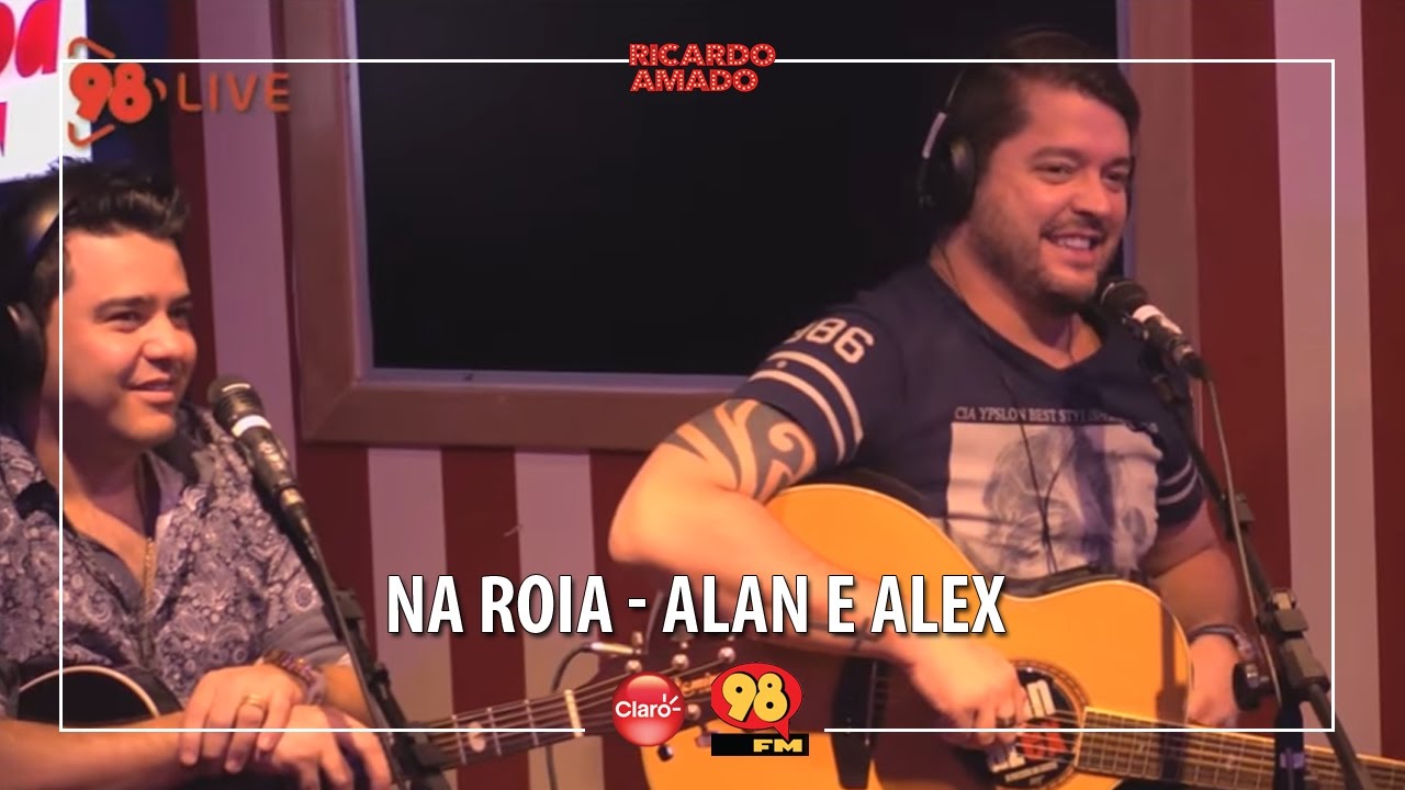 Alan e Alex cantando "Eu Quero Ver o Oco" Raimundos - YouTube