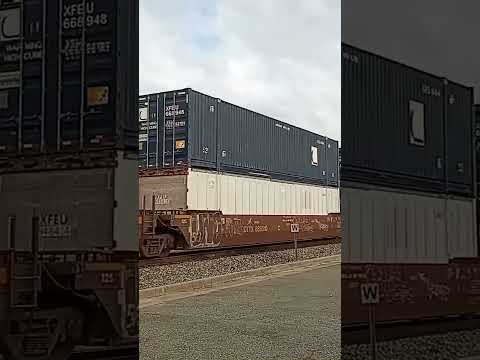 NS #29f SB Intermodal at Tifton GA 3-13-25 0910 with #4064 C6M & #1162 EMD #SD70ACe as power 🐎🐎 ...