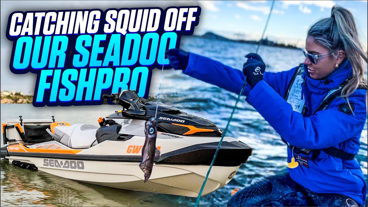 🦑🌅Quick early morning squidding session off the Jetski // Catching ...