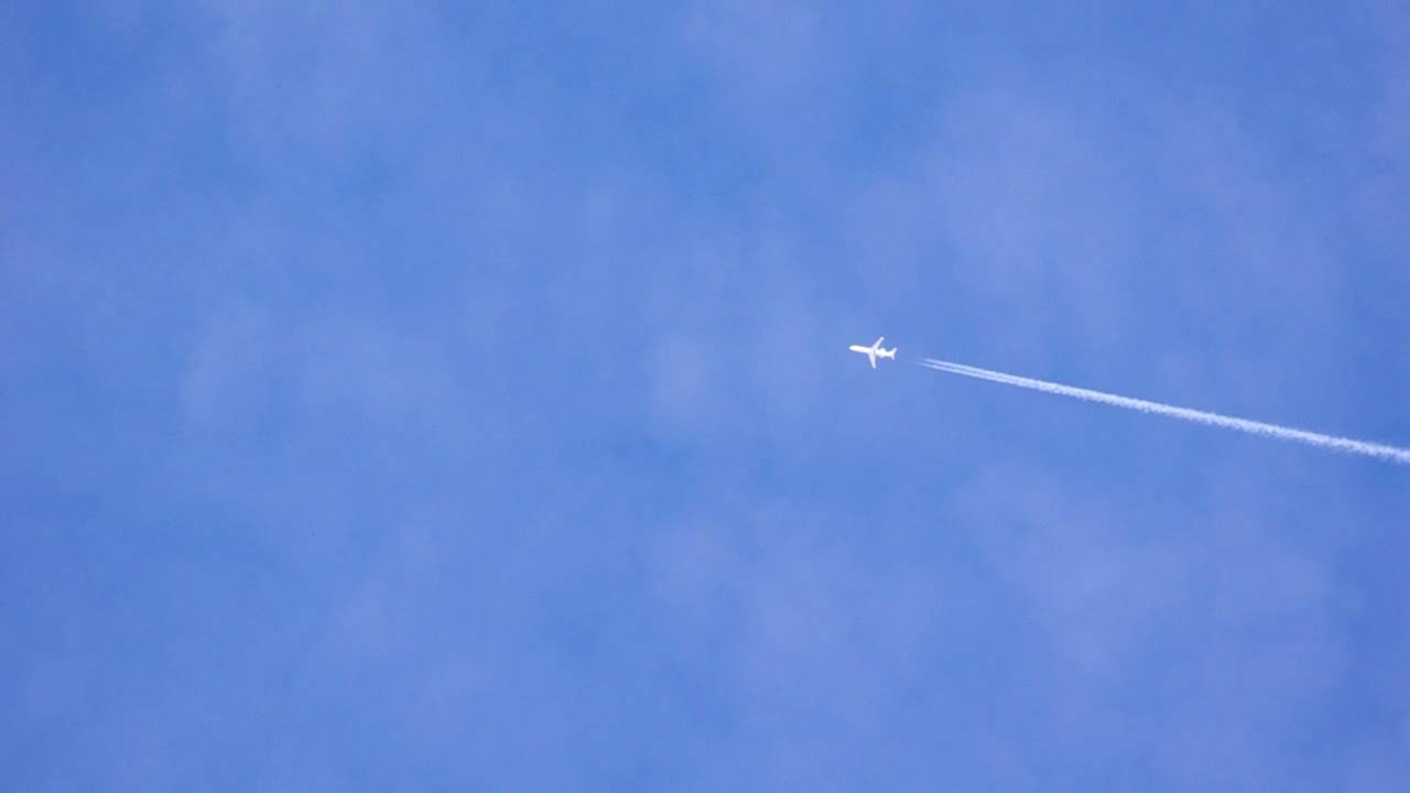 avion en vol - YouTube