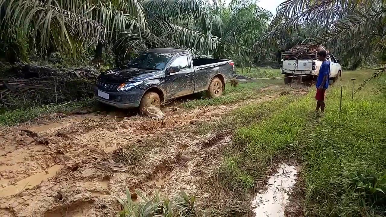 ALL NEW MITSUBISHI STRADA TRITON 2020 FACELIFT OFF ROAD 4X4 - YouTube