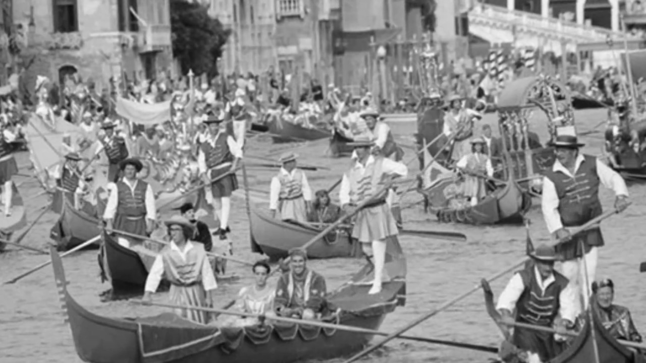 Venetian gondola song by Mendelssohn - YouTube