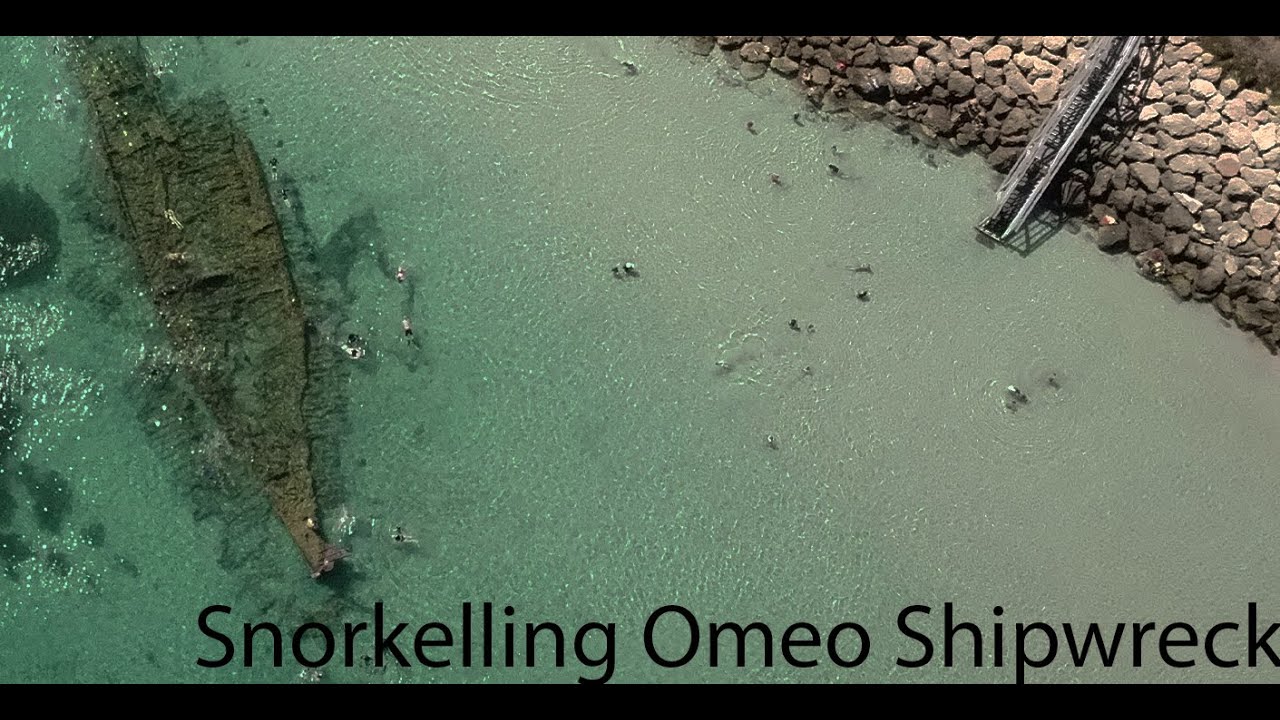 Snorkelling Omeo Shipwreck and dive trail - YouTube