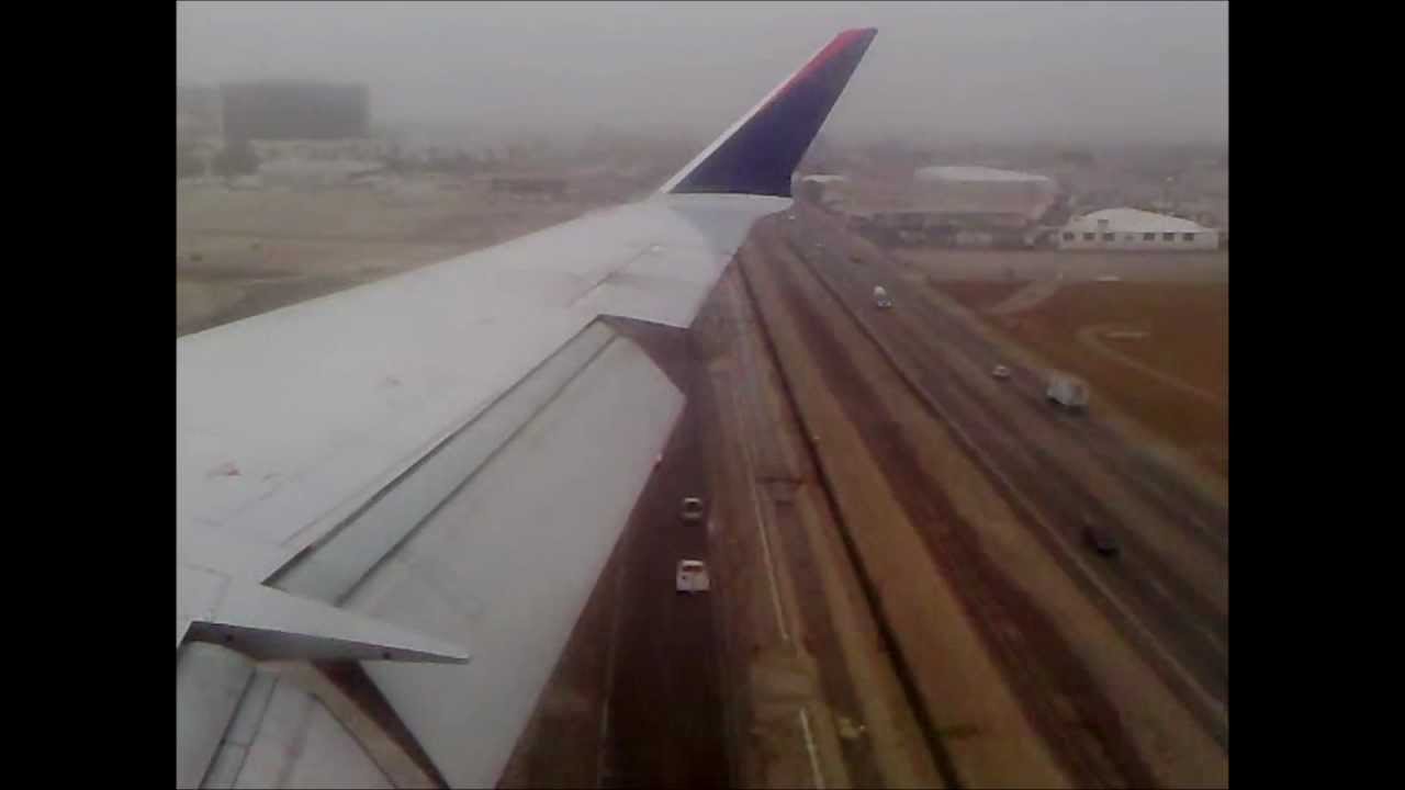 The Shortest Delta Flight - YouTube