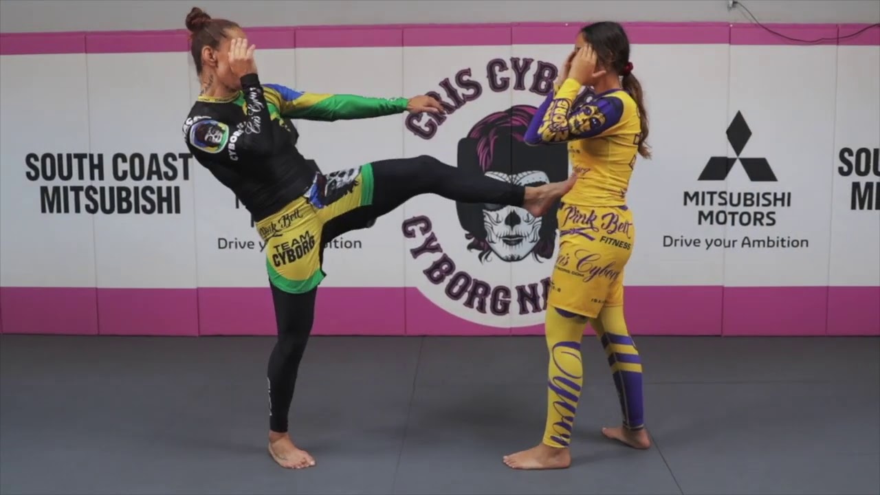 16 How to: Front Teep Push kick Muay Thai technique taught by Cris ...