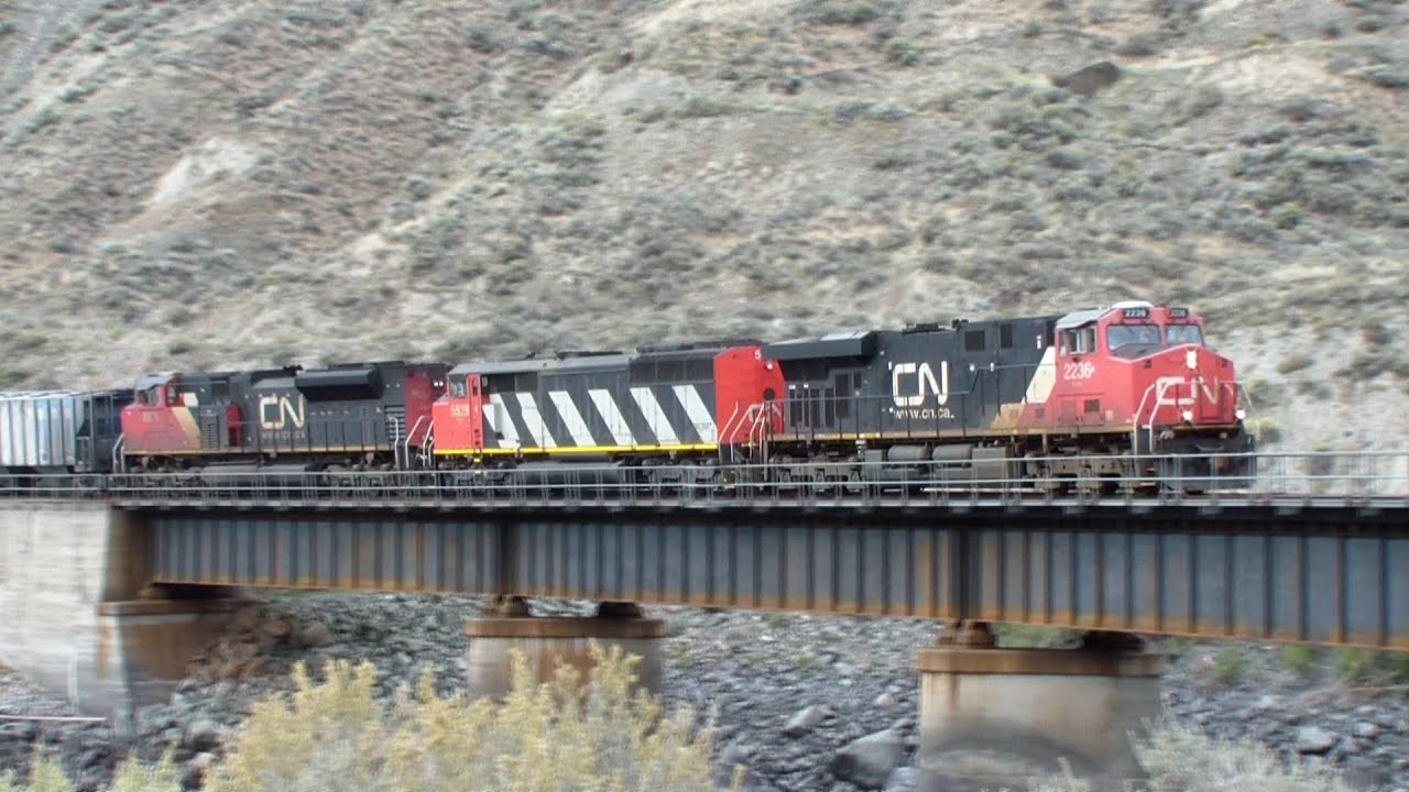 CN Freight Train Spotting ~ SD60F Draper Taper #5528 ~ Ashcroft, BC ~ 9/28/13 - YouTube