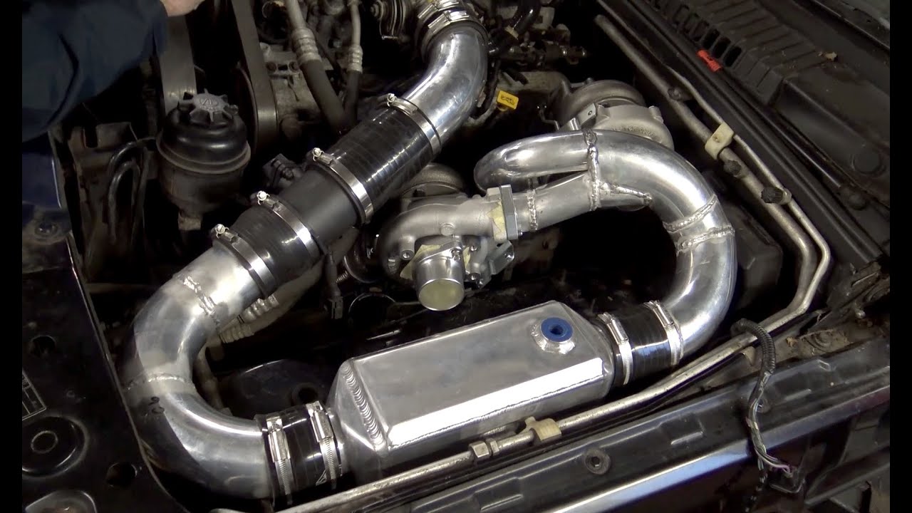 Rover V8 Twin Turbo Tuesday Episode 6 - RPi Engineering P38 - YouTube