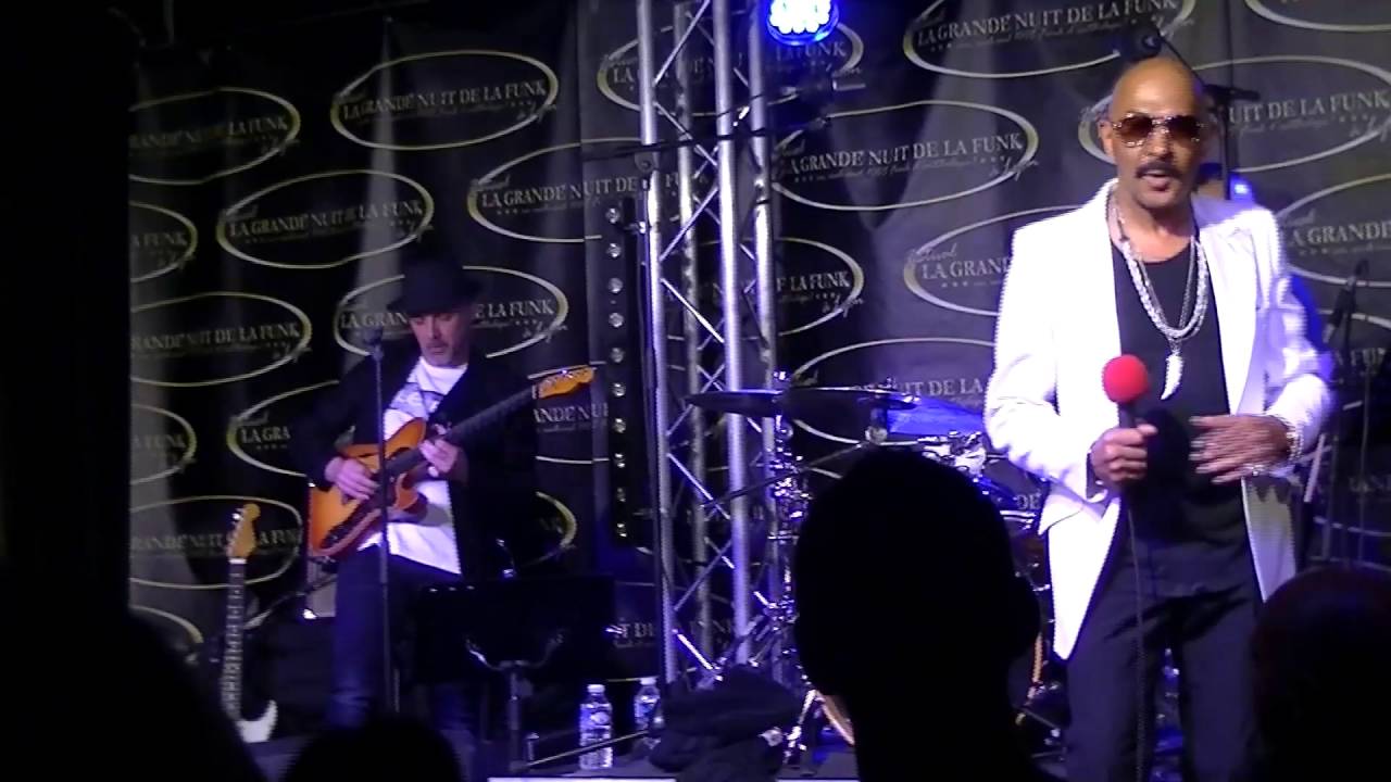 Gee Bello Live in Lyon 2016 Save Your Love - YouTube