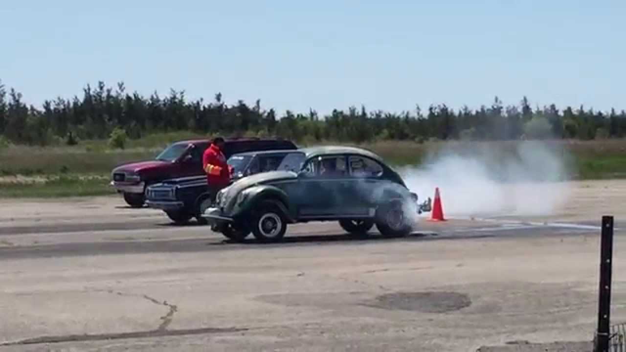 VW Beetle with V8 Burnout - YouTube