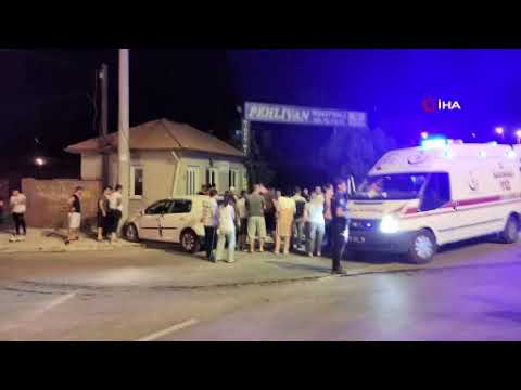 Virajı Alamayan Otomobil Son Sürat Duvara Çarptı